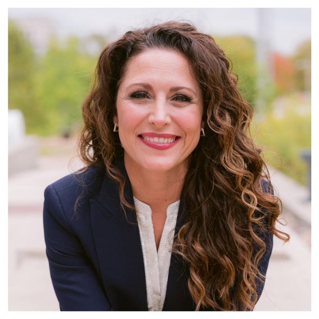 Adrienne Richardson: Business Growth Expert | The Real Life Wizard Of Oz